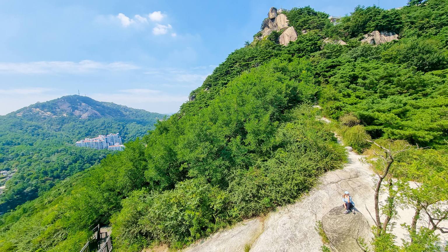 A Breathtaking View of Seoul from Inwangsan – Seoul Searching
