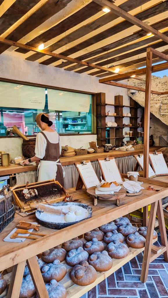 Dalim Bread in Seongsu: Un-BEARably Cute and Delicious – Seoul Searching