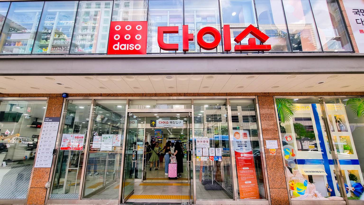 Cafe Pokpo: The Waterfall Cafe in Seoul – Seoul Searching